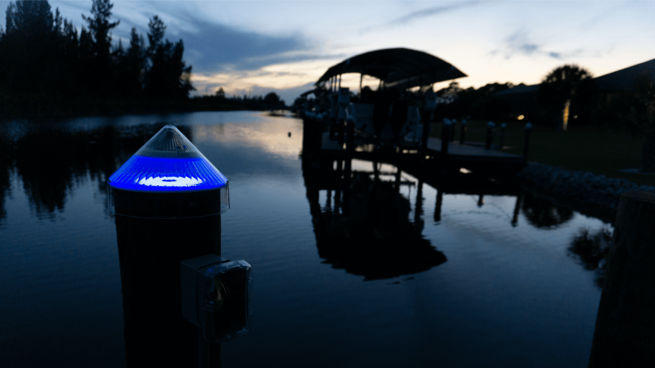 DokLite®: The Safest & Brightest Piling Cap In The World